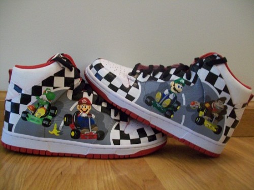 Sneakers customisées Super Mario Bros - Nike Dunk High....