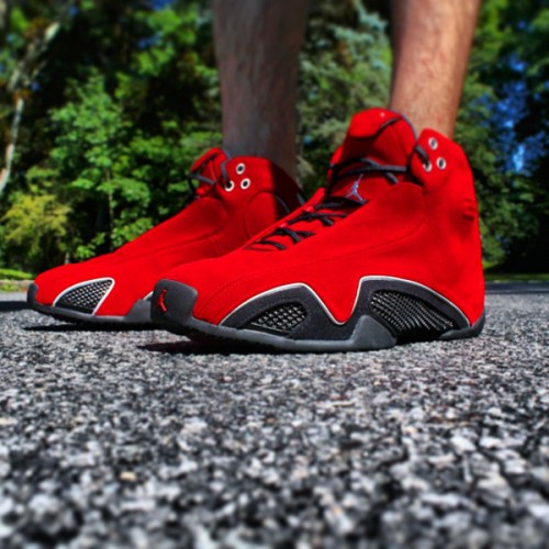 50 baskets rouges (Nike, Adidas, Air Jordan, Vans..)