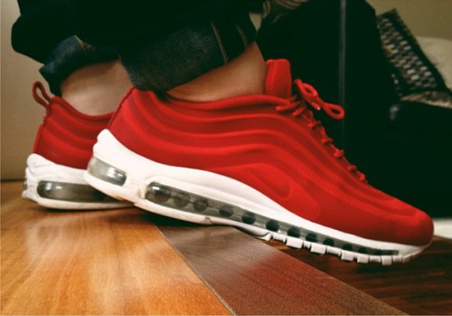 50 baskets rouges (Nike, Adidas, Air Jordan, Vans..)