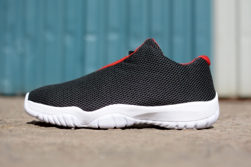Air Jordan Future Low Noire & Rouge | Sneakers-actus.fr