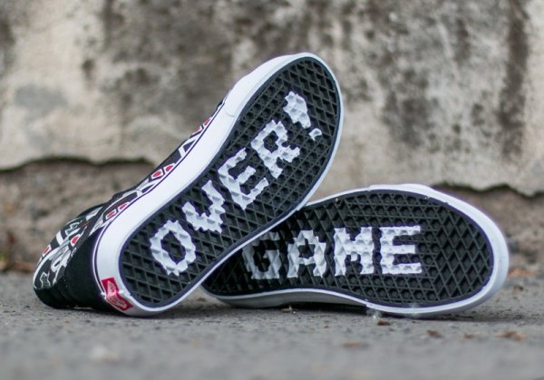 Nintendo Nes x Vans SK8 Hi Reissue 'Controller' (Game Over)