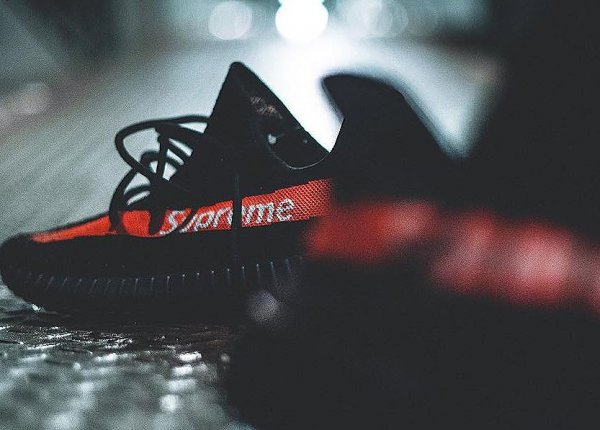 Supreme New York x Adidas Yeezy Boost 350 V2 'Black'