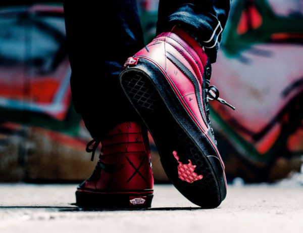 Que vaut la Vans SK8 Hi Marvel Deadpool Avengers Black Red