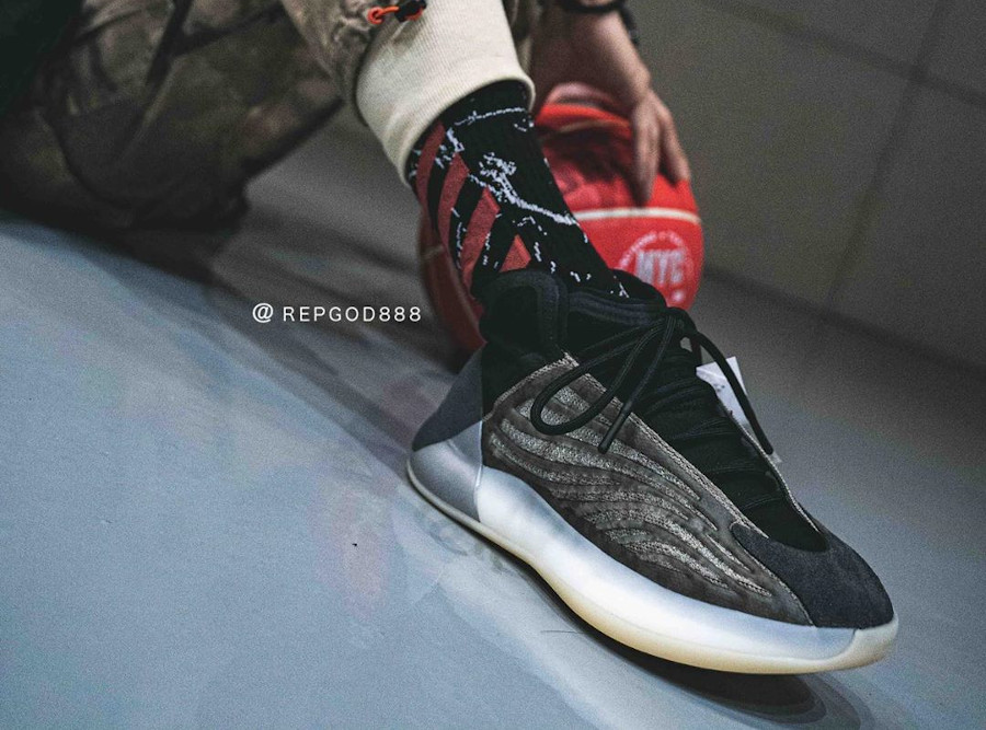 H68771 : que vaut la Adidas Yeezy YZY QNTM Quantum Barium