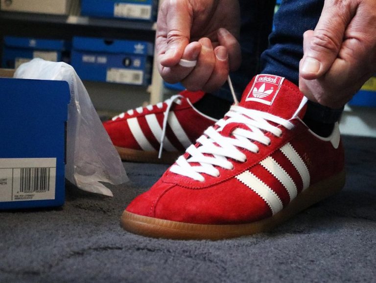 Que vaut la Adidas Napoli City Series 2021 Red Gum MMXXI FX5633