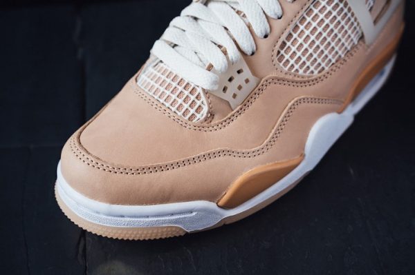 Que vaut la Wmns AJ4 Retro Shimmer Bronze Eclipse Orange Quartz ...