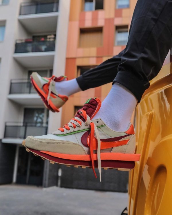 Comment porter la Nike LDWaffle x Sacai x Clot Net Orange Blaze DH1347 ...