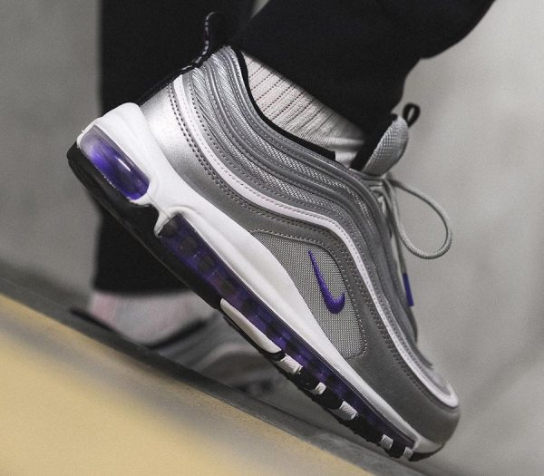 DJ0717-001 : que vaut la Nike AM97 Silver Purple Bullet Persian Violet