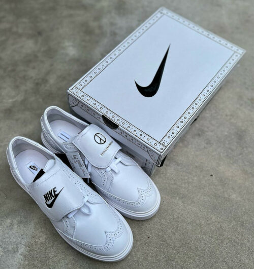 Que vaut la PMO® x Nike Kwondo1 Kiiiondo GD Triple White DH2482