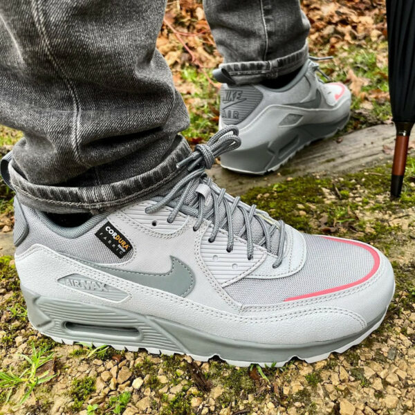 Que vaut la Nike AM90 Surplus Cordura Wolf Grey DC9389-001