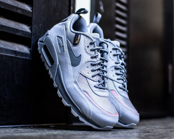 Que vaut la Nike AM90 Surplus Cordura Wolf Grey DC9389-001