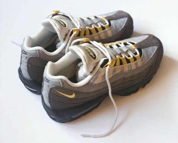 Que vaut la Nike AM95 NH 'Hemp' Ironstone Celery DR0146 001