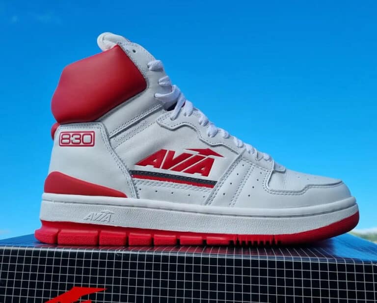 Avia 830 White Red Retro 2022