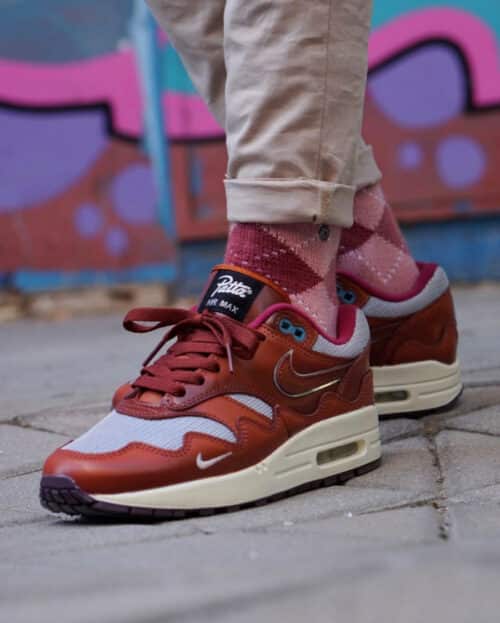 Comment portent-ils leur Patta x Nike Air Max 1 Wave