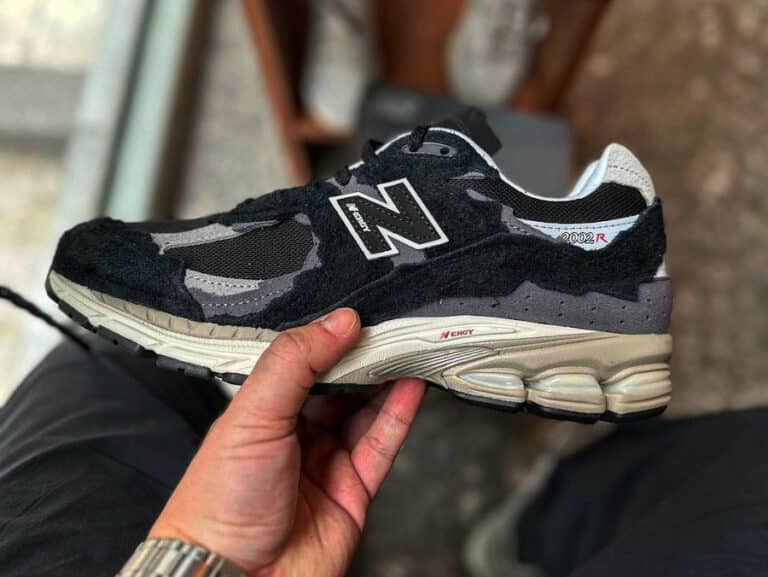 NB 2002R Protection Pack déchirée Black M2002RDJ