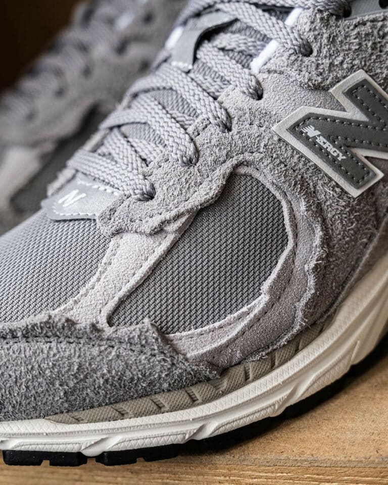 NB 2002R Protection Pack déchirée Slate Grey M2002RDM