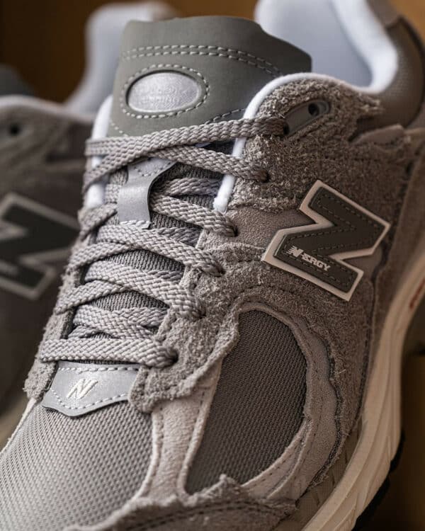 NB 2002R Protection Pack déchirée Slate Grey M2002RDM