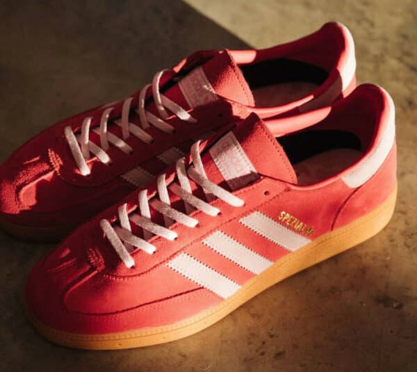 Bright Red Clear Pink : une adidas Handball Spezial Saint-Valentinesque