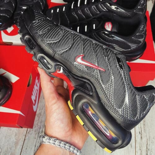 Que vaut la Nike Air Max Plus TN1 Carbon Fiber 'Bugatti'