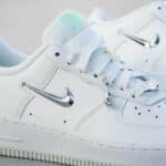 Que vaut la Wmns Nike AF1 Low Next Nature SE Liquid Metal